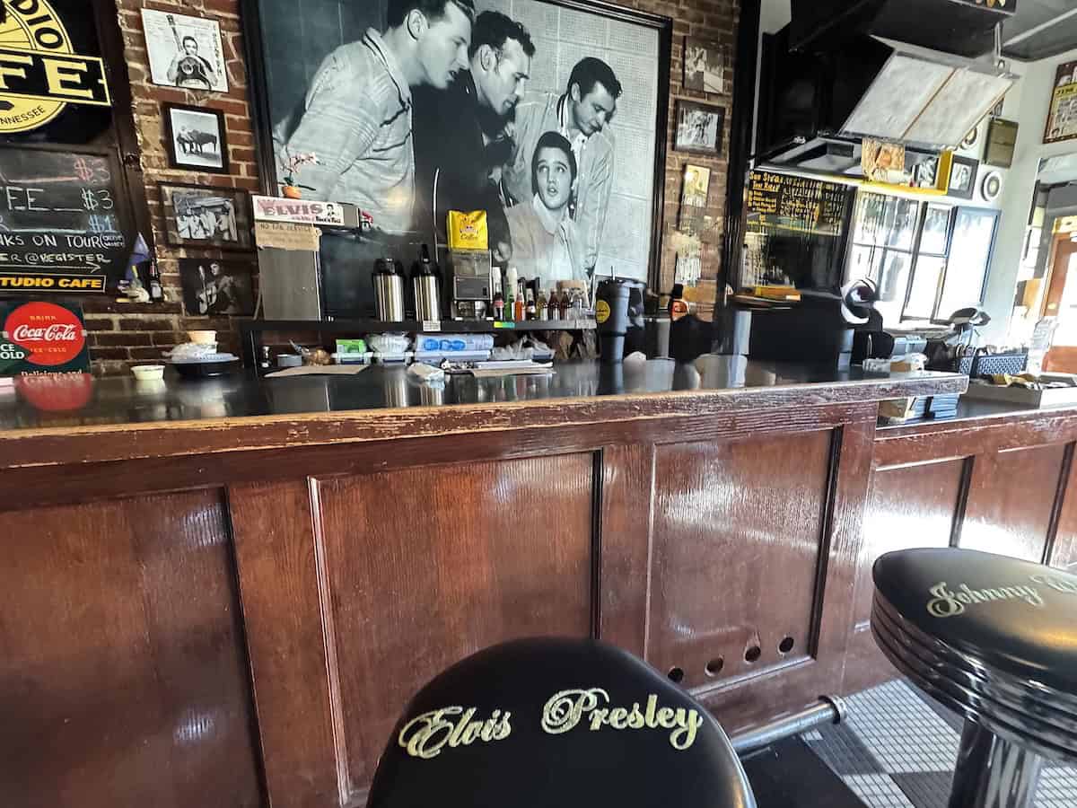 Visiting Sun Studio in Memphis: Walking in Elvis' Footsteps - MORE TIME ...